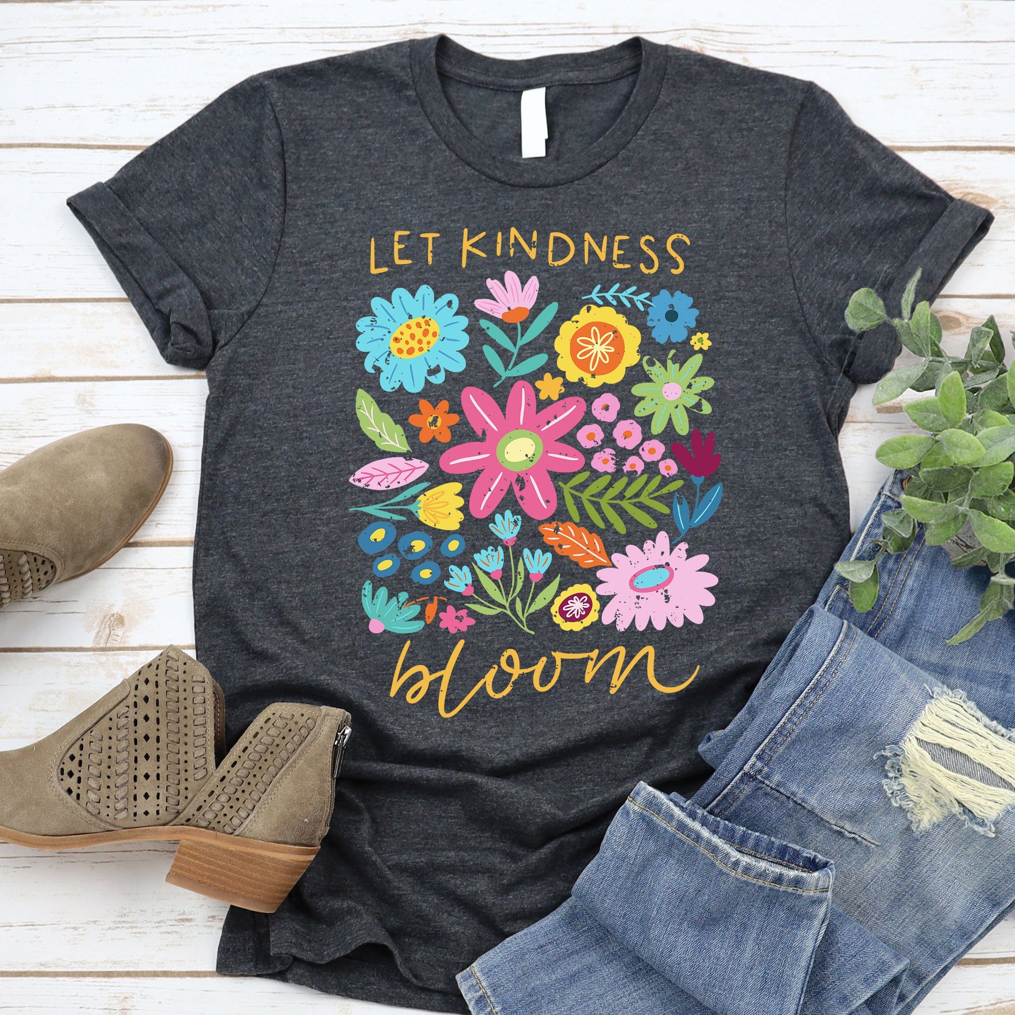 Let Kindness Bloom Tee – Love in Faith